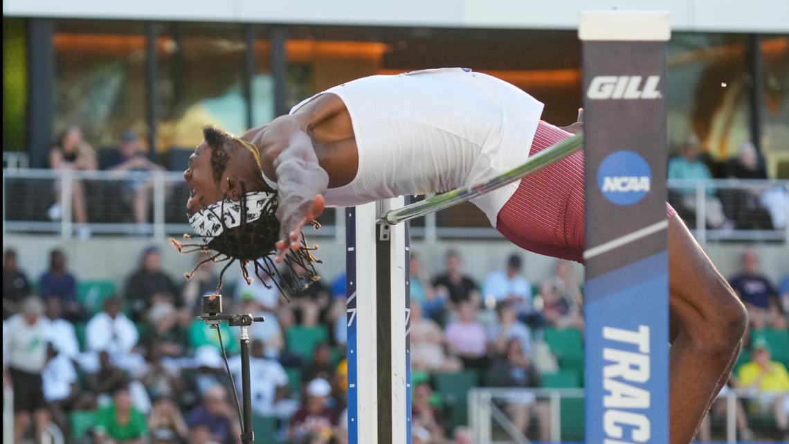 Razorback men place 7th at NCAA Outdoor Track and Field Championship ...