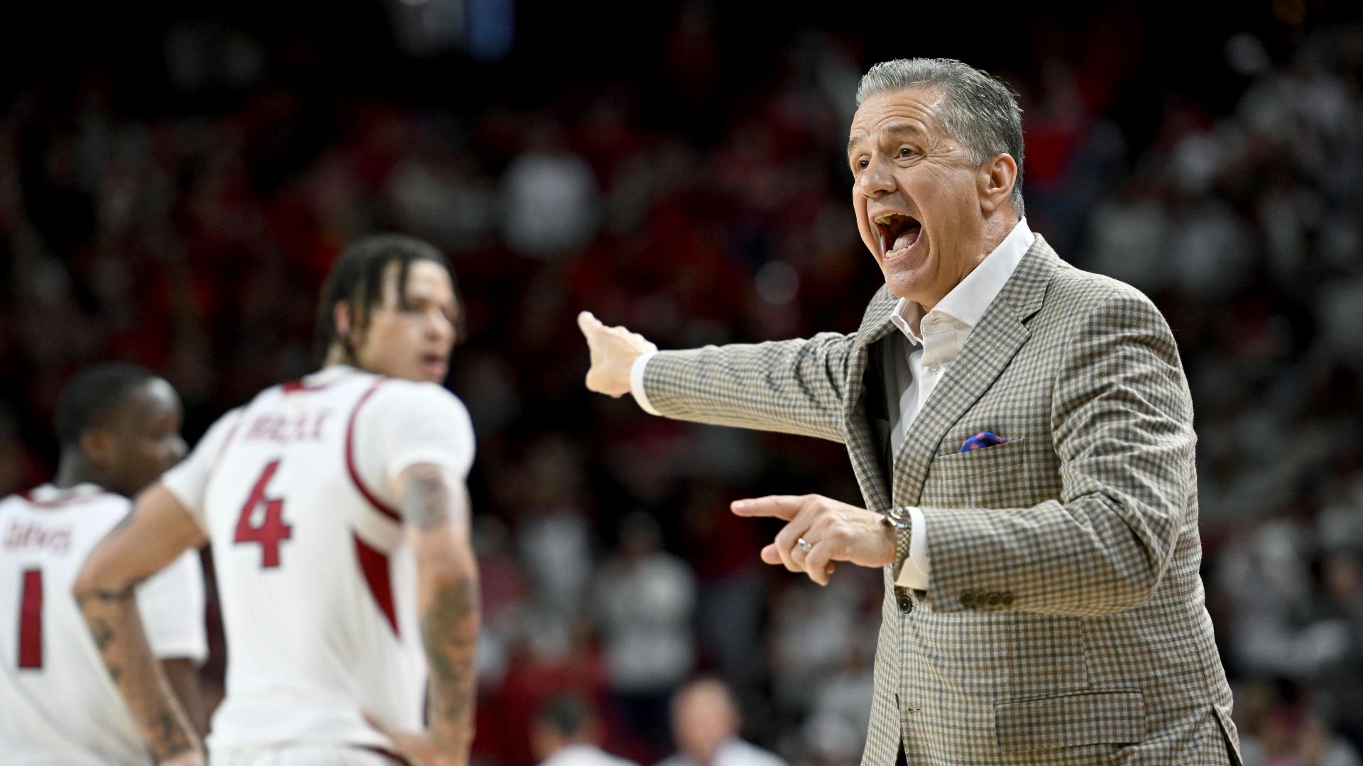 Arkansas Razorbacks to host Cincinnati Bearcats in exhibition game ...