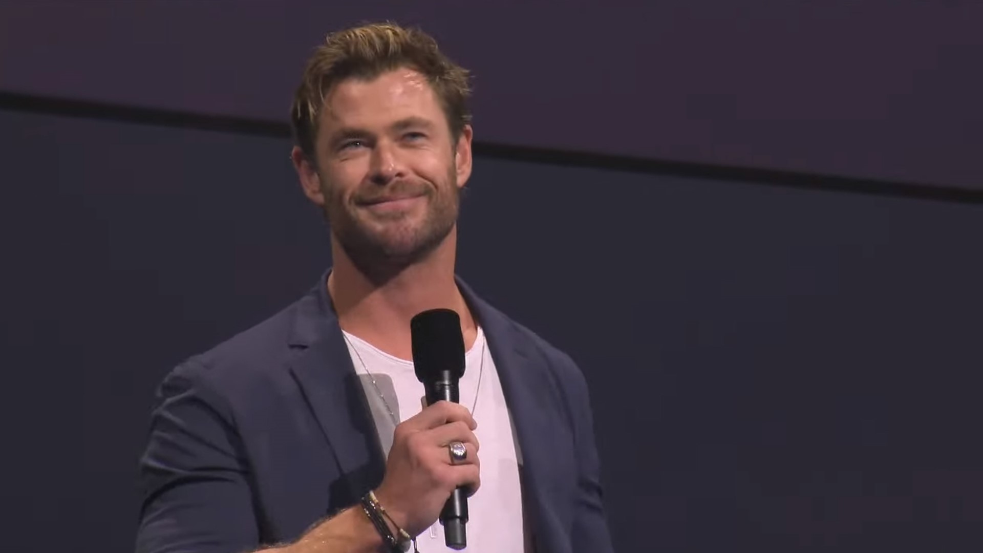 Kevin Hart hosts 2023 Walmart Associates Celebration | 5newsonline.com