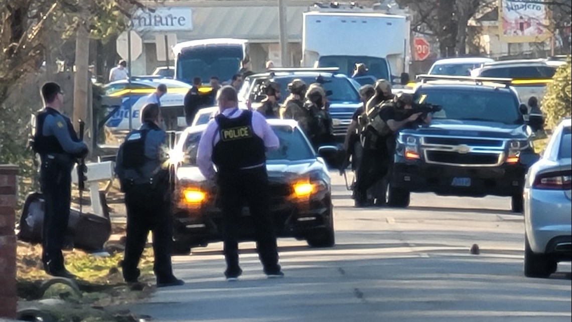 SWAT responding to standoff on Armour Avenue in Fort Smith ...