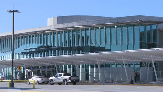Plane lands safely at XNA after in-flight issue prompts emergency ...