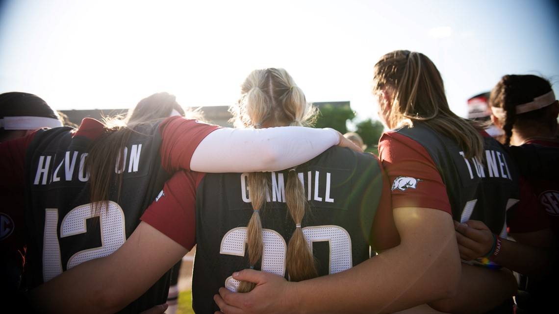 Hogs run rule Missouri in series opener | 5newsonline.com