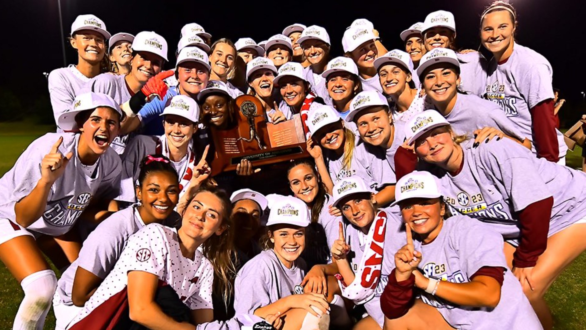 Razorbacks soccer rake in the SEC awards | 5newsonline.com