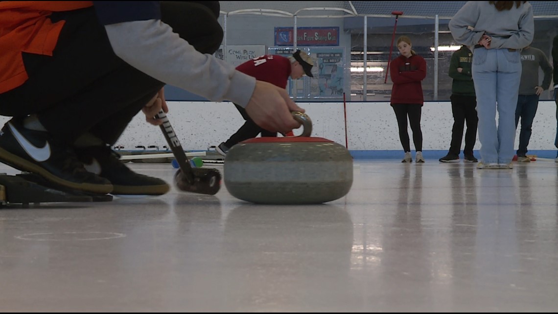 Unlikely duo looks to grow curling in Northwest Arkansas | 5newsonline.com