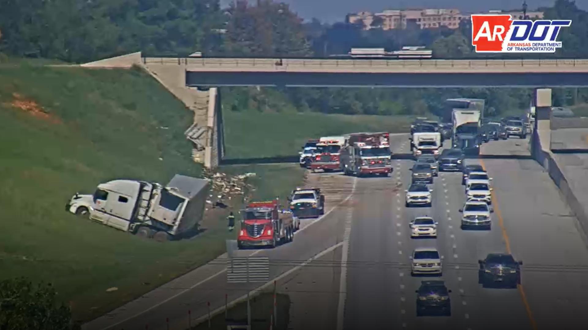 Semi-truck crash on I-49 in Rogers stalls southbound traffic ...