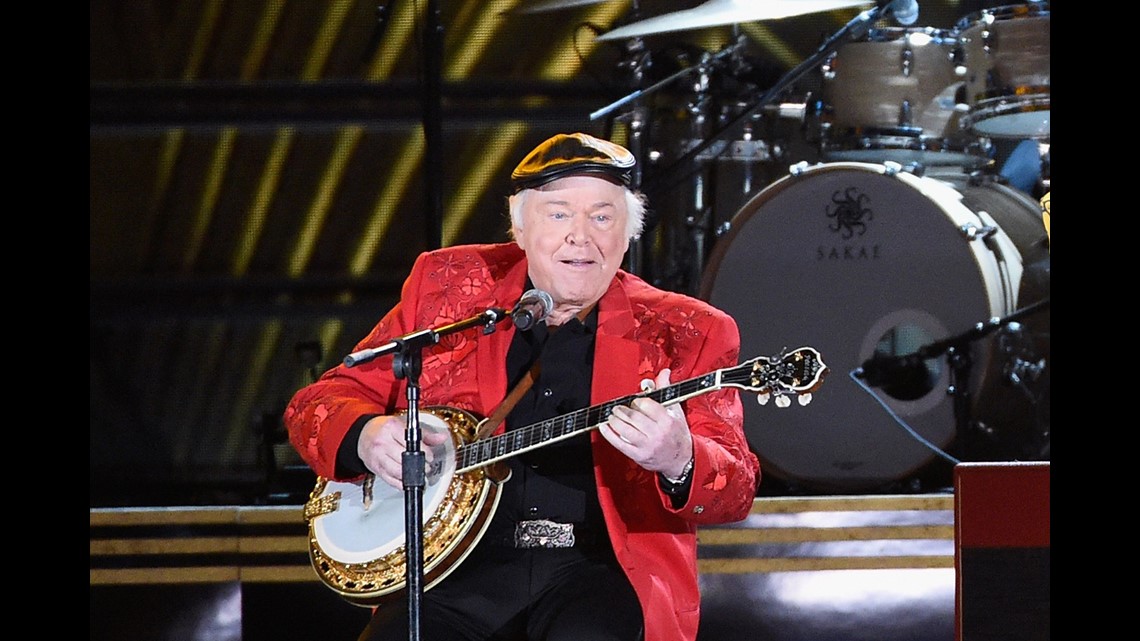 Roy Clark, Country Guitar Virtuoso, ‘Hee Haw’ Star, Has Died ...