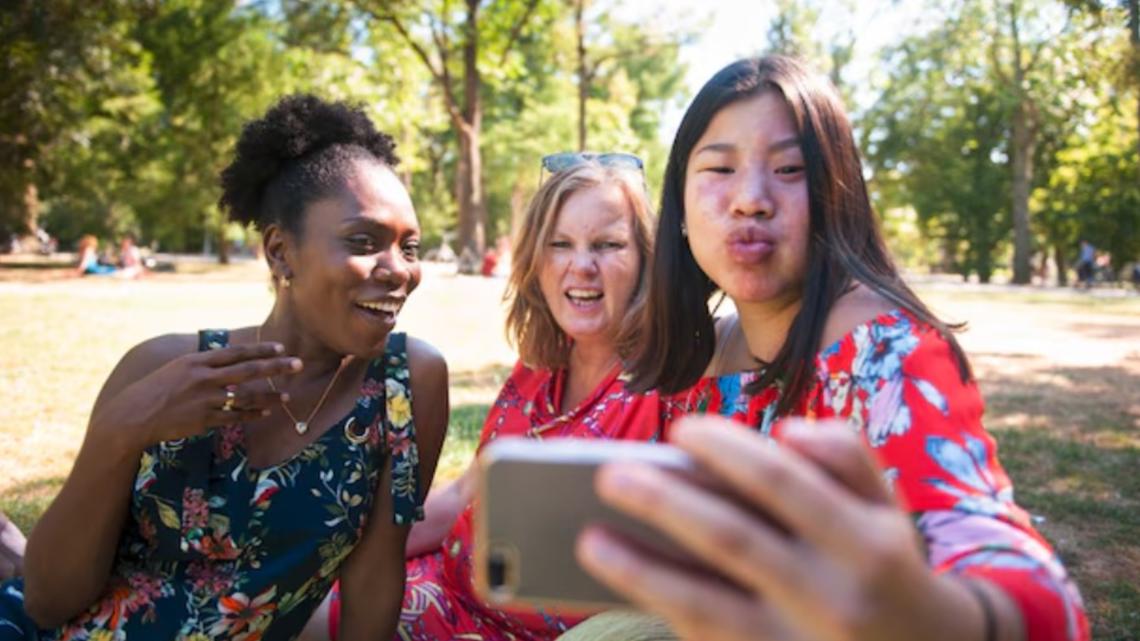 Dove hosts self-esteem projects in NWA | 5newsonline.com