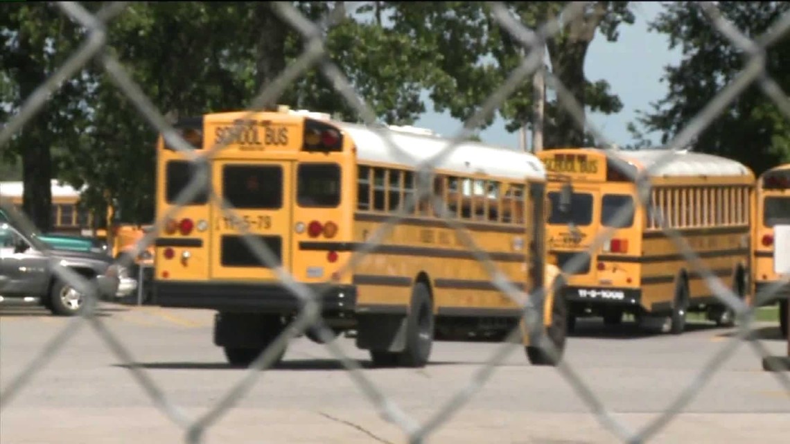 Cop On The Bus Program In Greenwood | 5newsonline.com