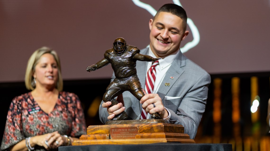 Arkansas Razorback Grant Morgan wins Burlsworth Trophy | 5newsonline.com