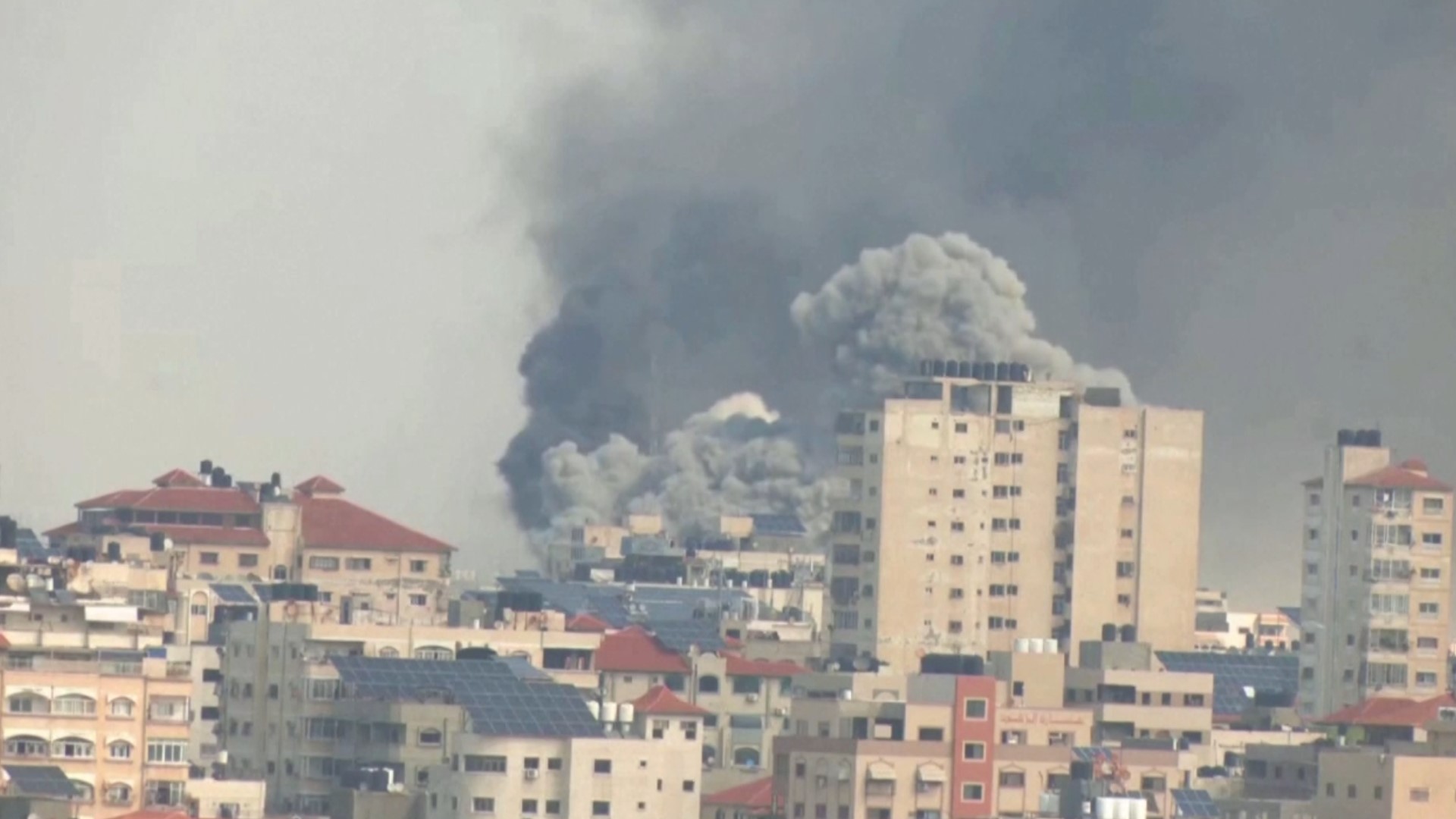 Explosion at Gaza hospital kill hundreds, both sides trade blame ...