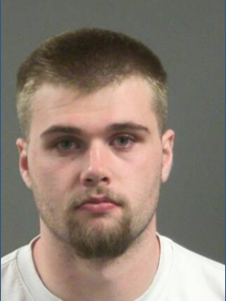 Former Fayetteville QB Drake Lindsey arrested on fake ID, alcohol ...