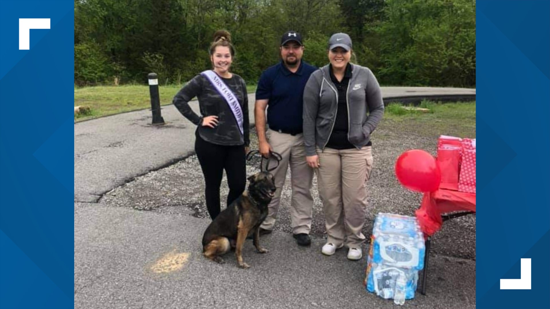 Barling officers give kids smiles at Safety NIght Out | 5newsonline.com
