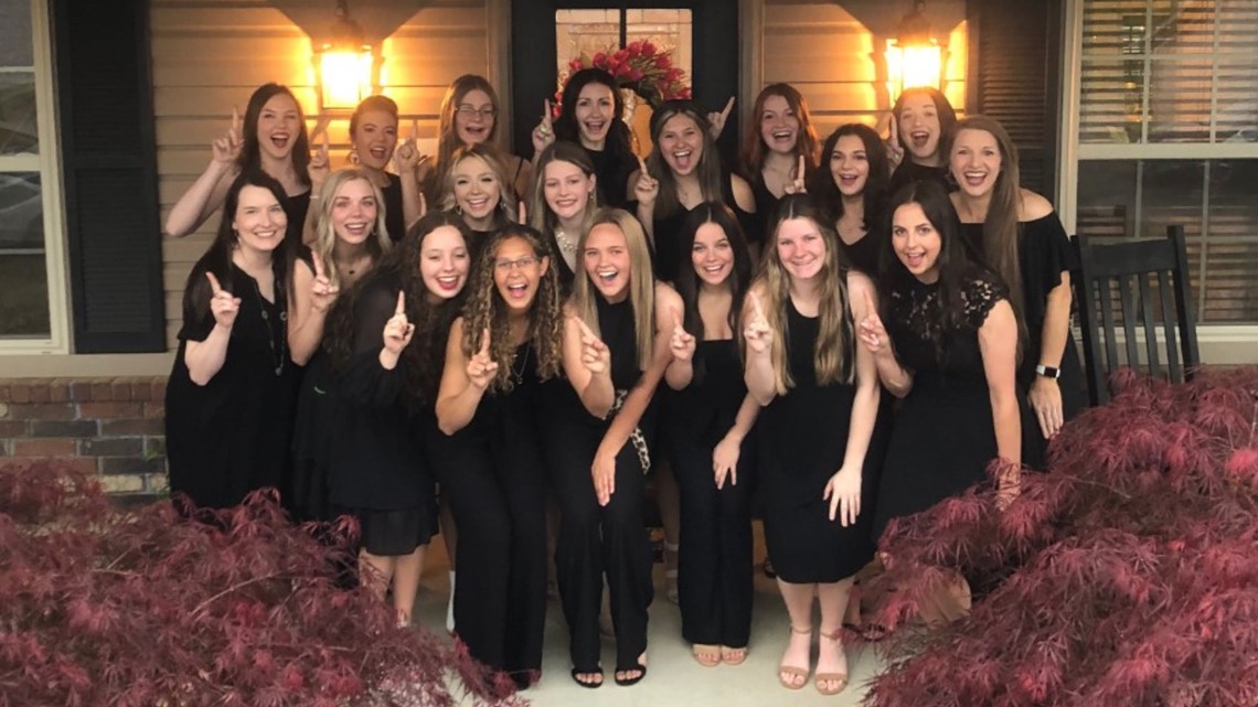 Alma cheer takes home emotional title | 5newsonline.com