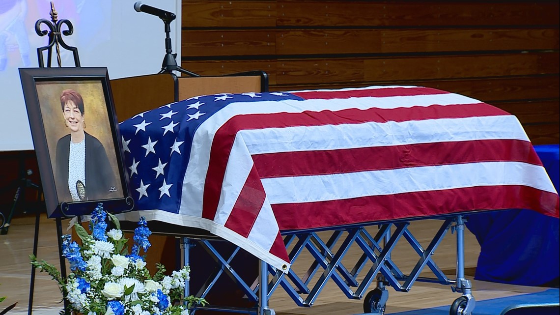 Paris community mourns the loss of police chief | 5newsonline.com