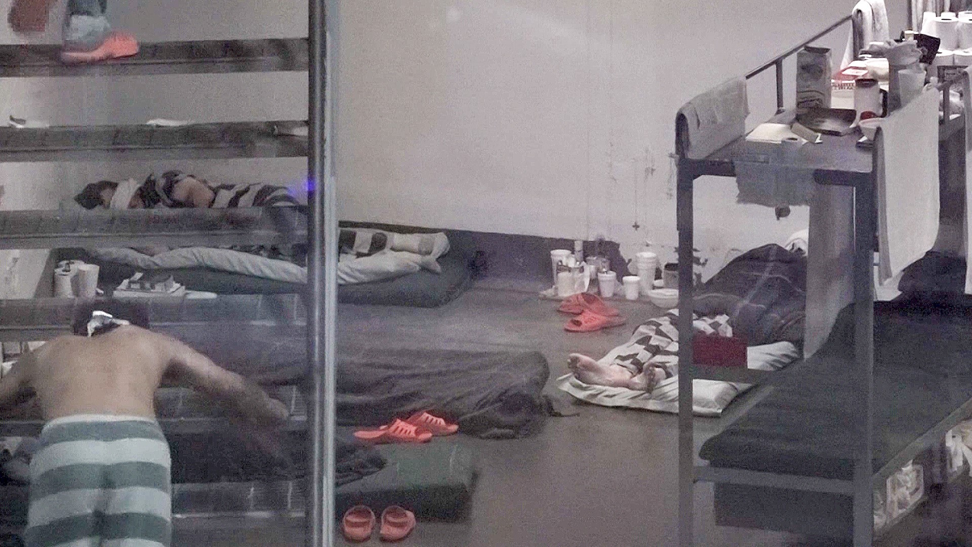 Shortage of beds in overcrowded Arkansas prisons causing conflict ...