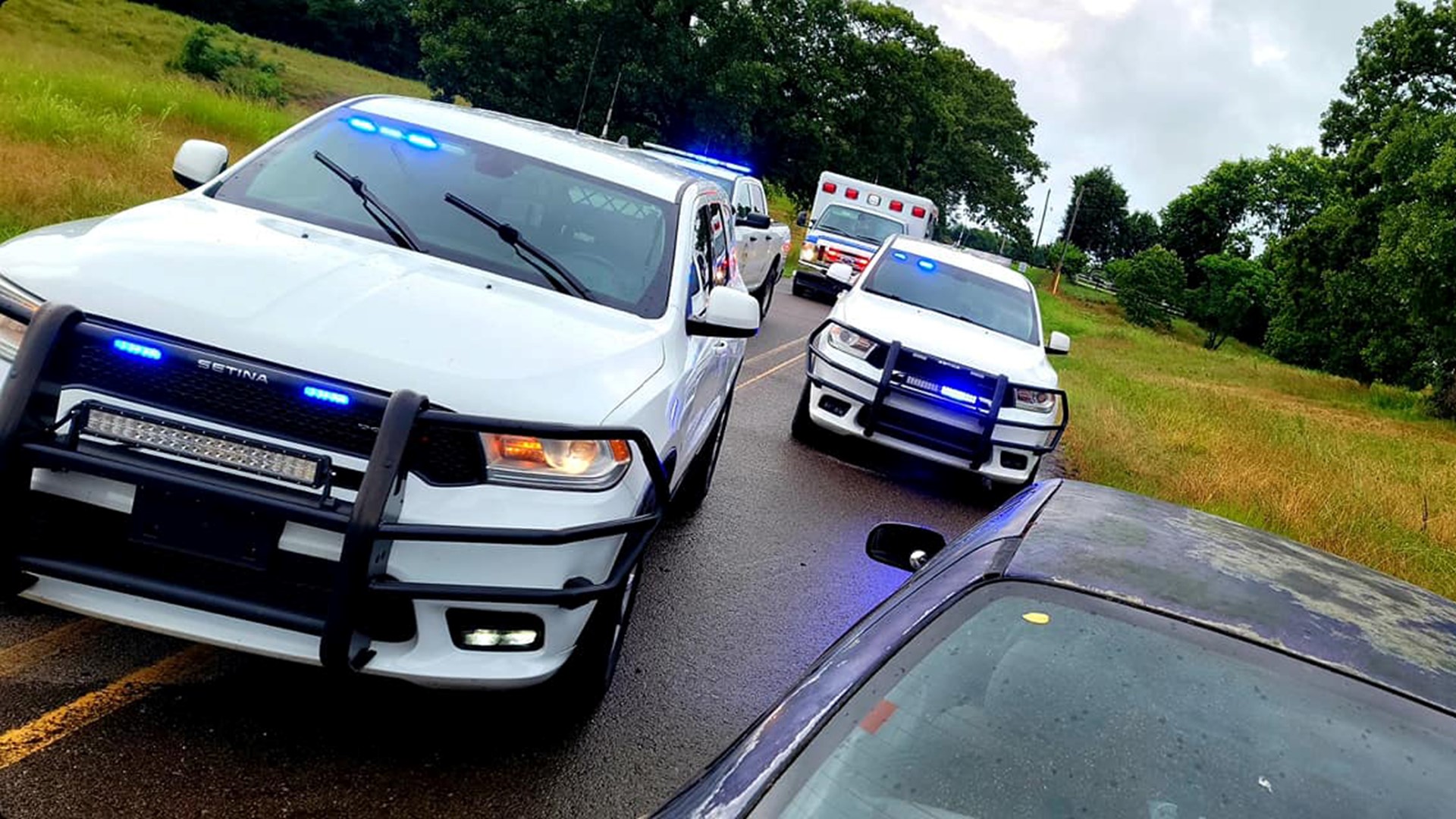 Johnson Co. deputies help calm autistic man with compassion ...