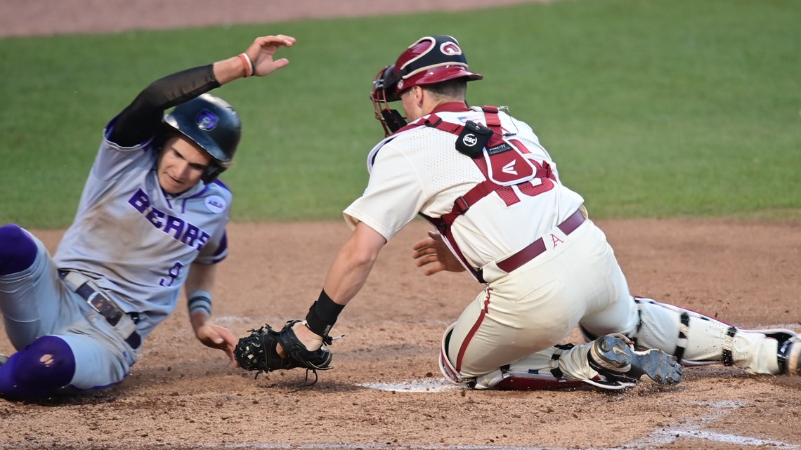 Hogs take advantage of UCA blunders to knock off the Bears ...