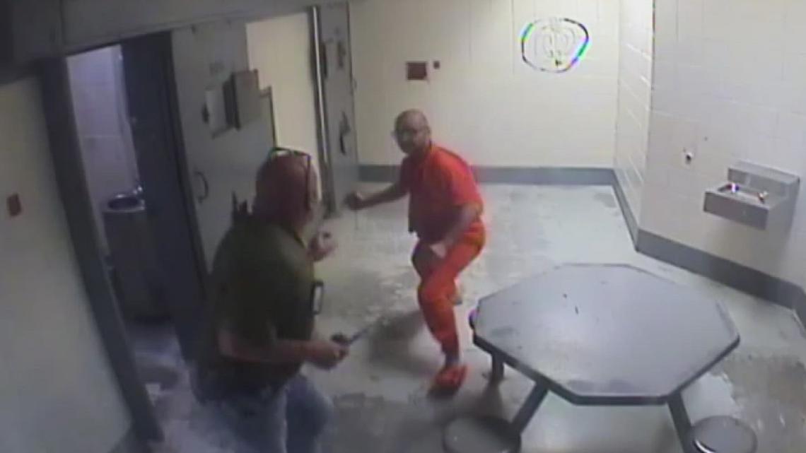 Footage shows inmate stabbing Sebastian County deputy | 5newsonline.com