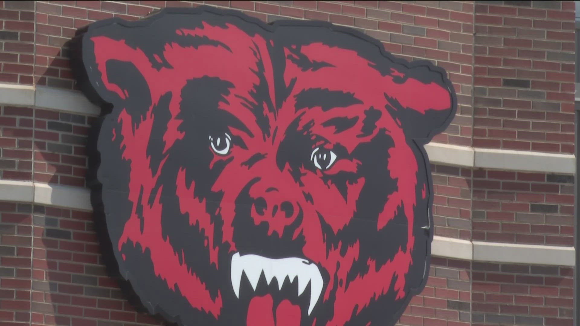 Minor arrested in connection with reported high school bomb threat ...