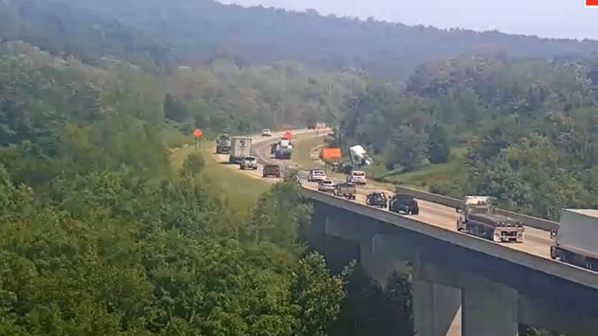 Injury crash involving semi reported near Bobby Hopper Tunnel ...