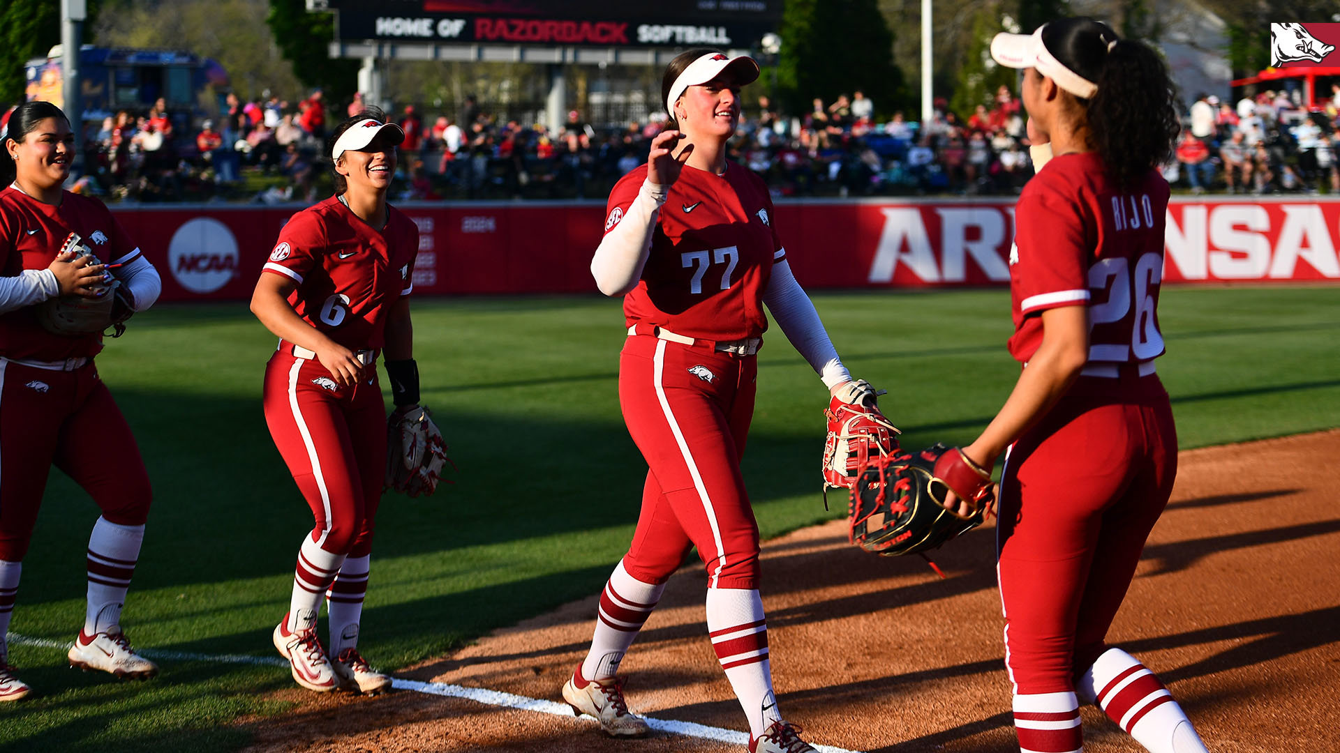 Arkansas softball earns top spot in Softball America poll | 5newsonline.com