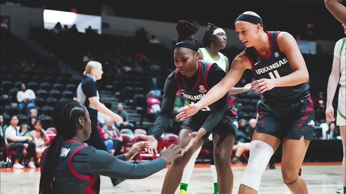 #17 Razorbacks fall to #16 Oregon 85-78 in top-25 showdown ...