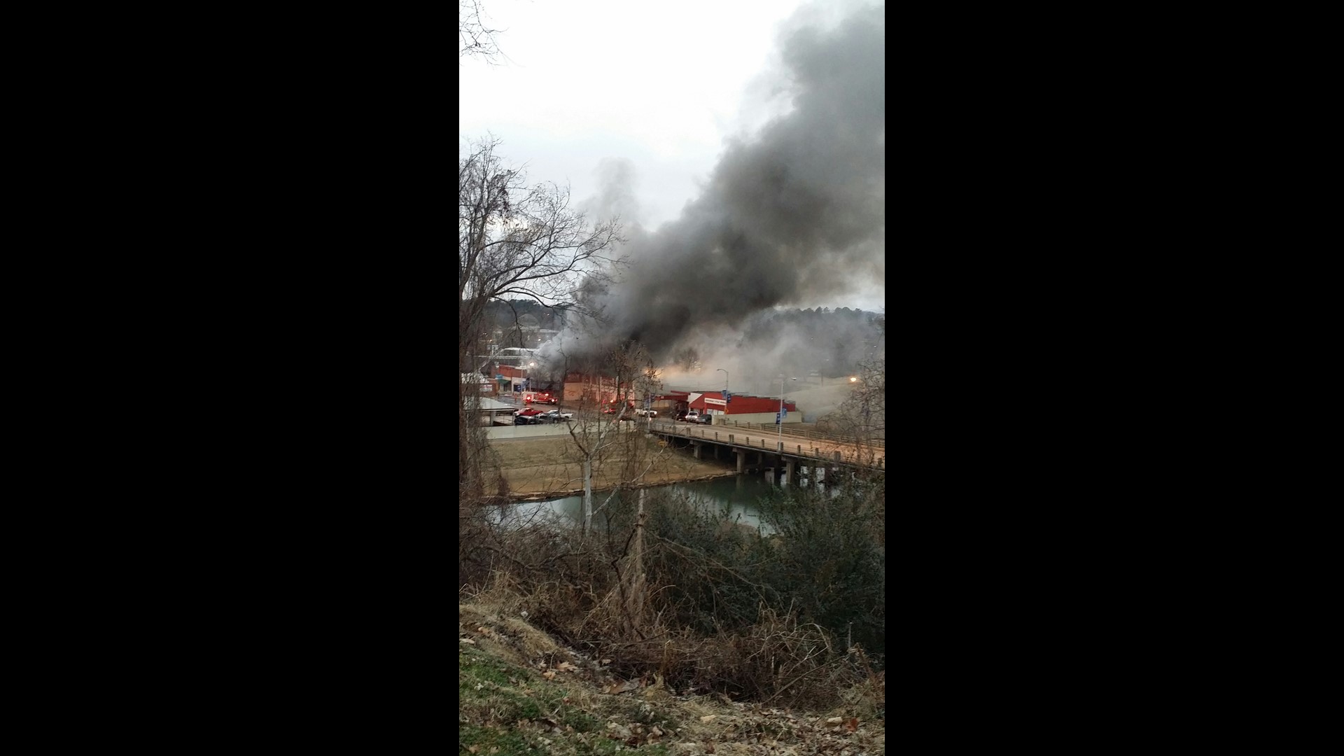 VIDEO: Two Buildings Destroyed In Downtown Clarksville Fire ...