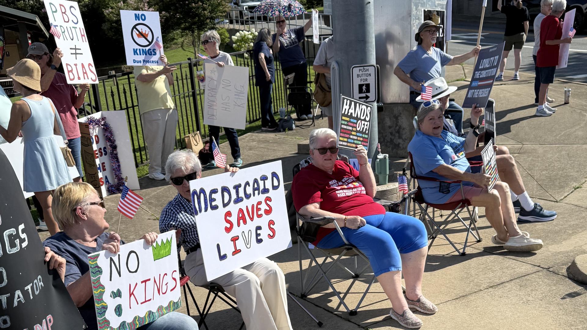 Photos: 'No Kings' protests in Northwest Arkansas | 5newsonline.com