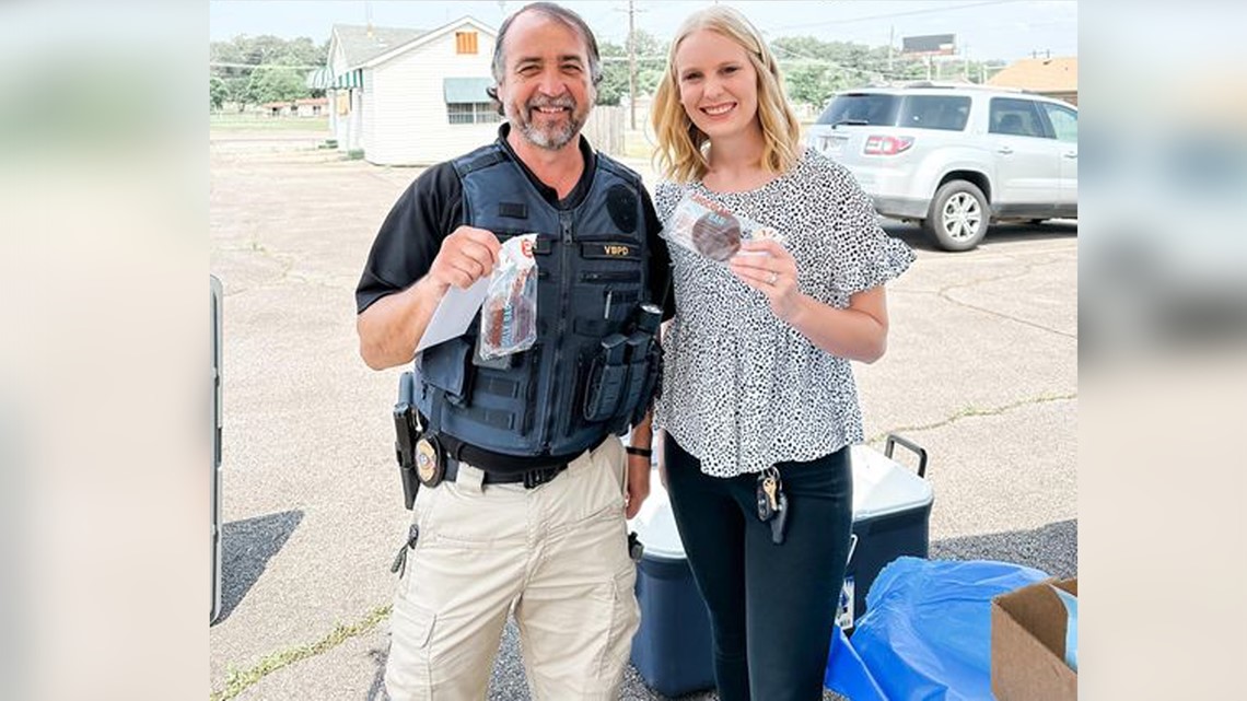 Van Buren Dairy Queen visits police department | 5newsonline.com
