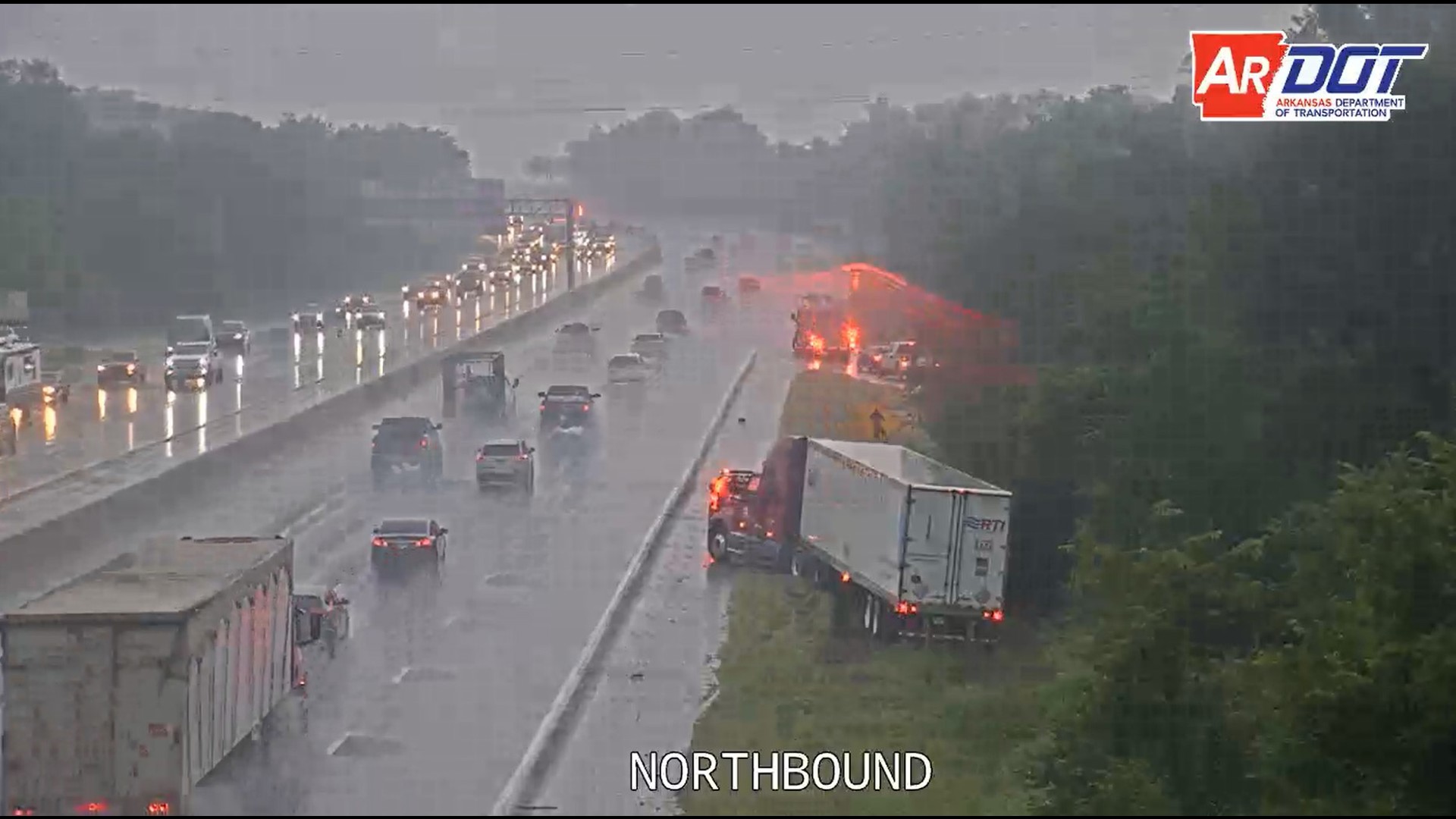 Semi truck incident disrupts I-49 traffic in heavy rain | 5newsonline.com