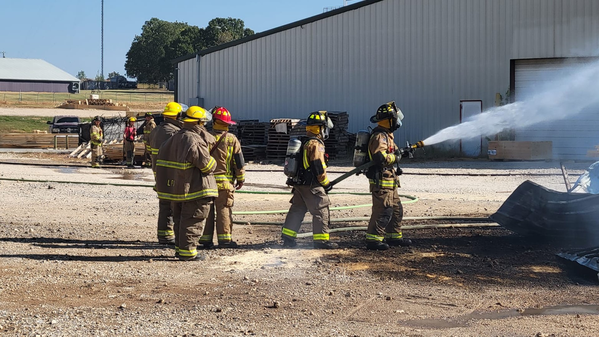 Crews respond to fire at warehouse in Lincoln | 5newsonline.com