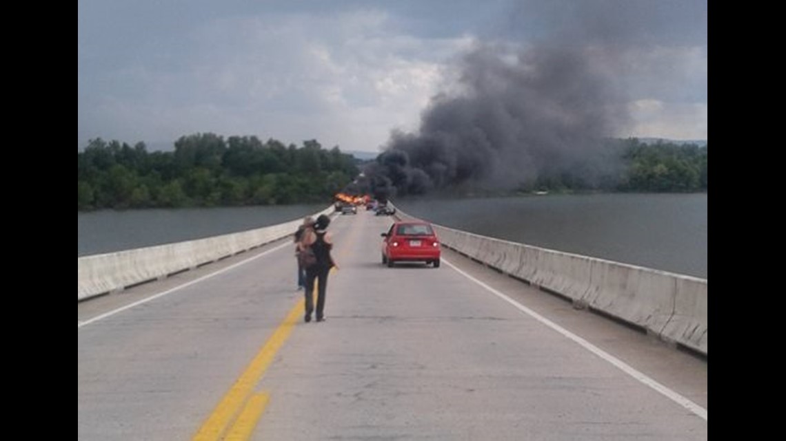 One Dead, Eight Injured In Hwy. 109 Arkansas River Bridge Collision ...