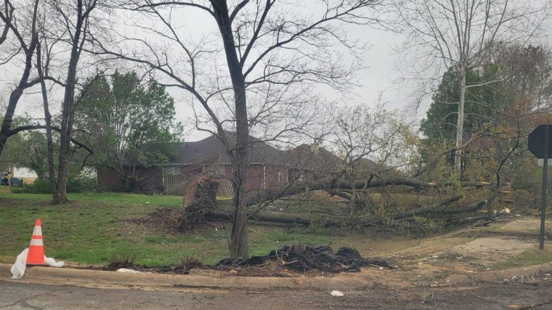 Damage left behind by overnight storms in Arkansas | 5newsonline.com