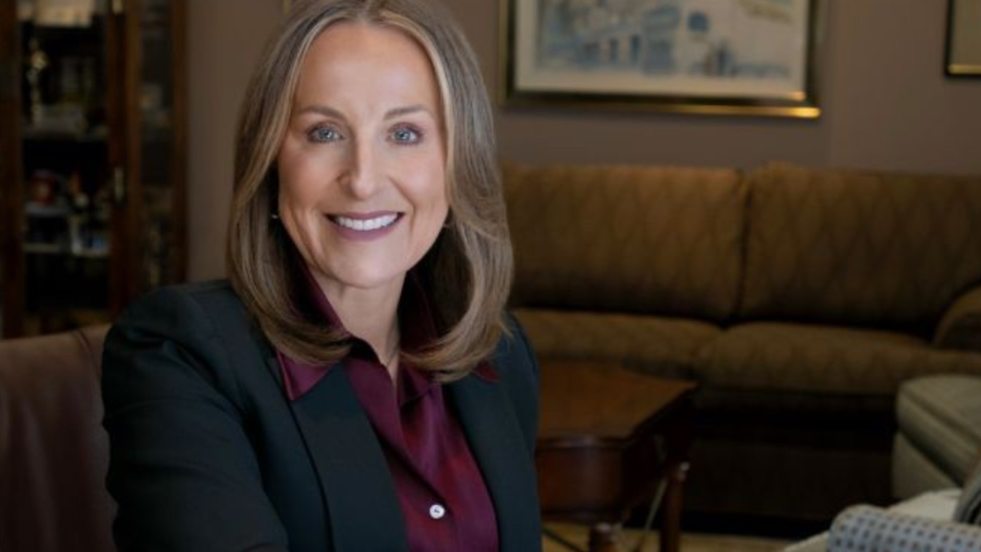 J.B. Hunt names new CEO | 5newsonline.com