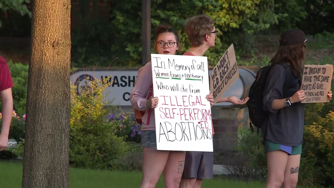 Bentonville Peaceful Protest for Reproductive Rights taking place ...