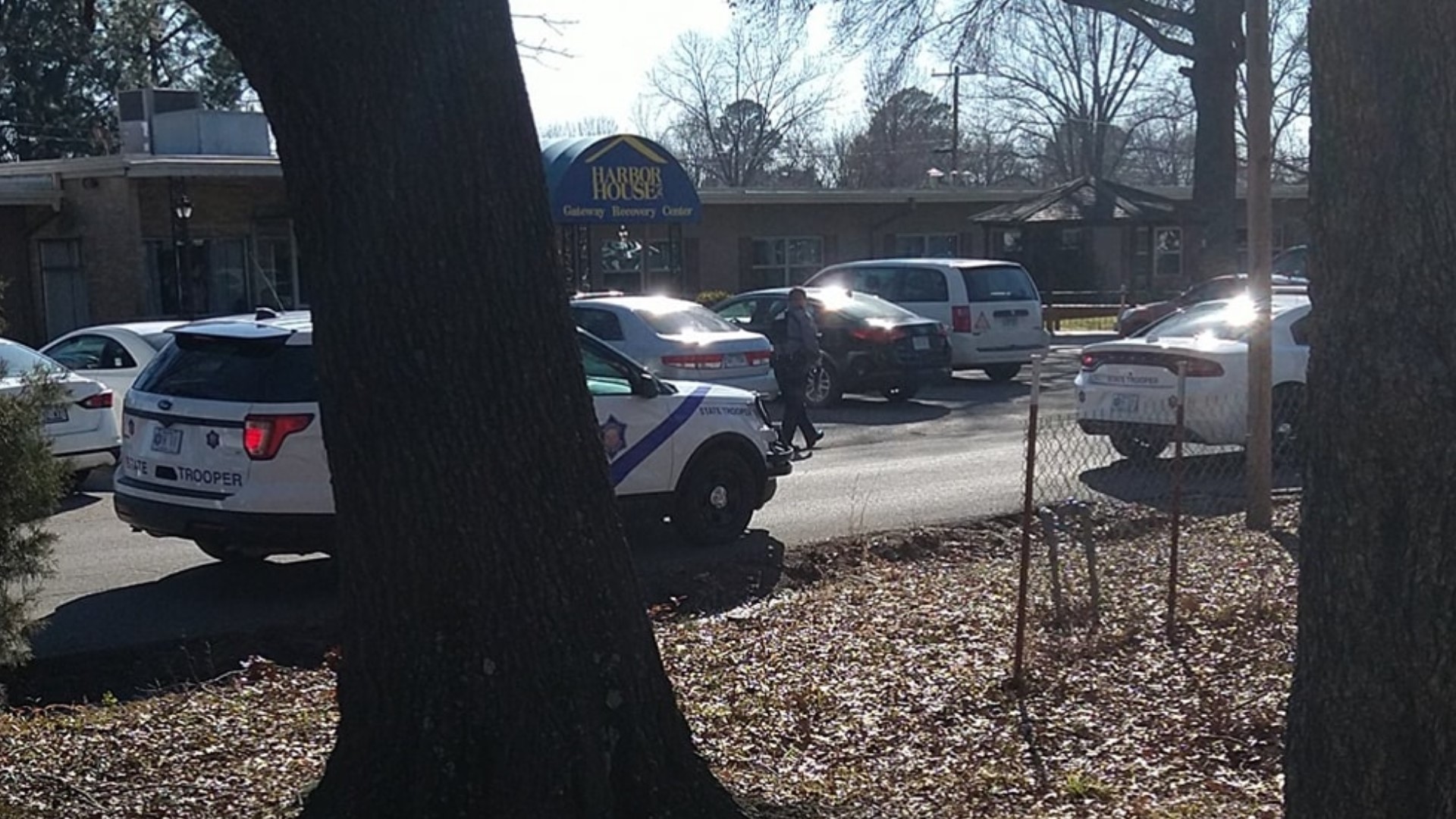 SWAT responding to standoff on Armour Avenue in Fort Smith ...