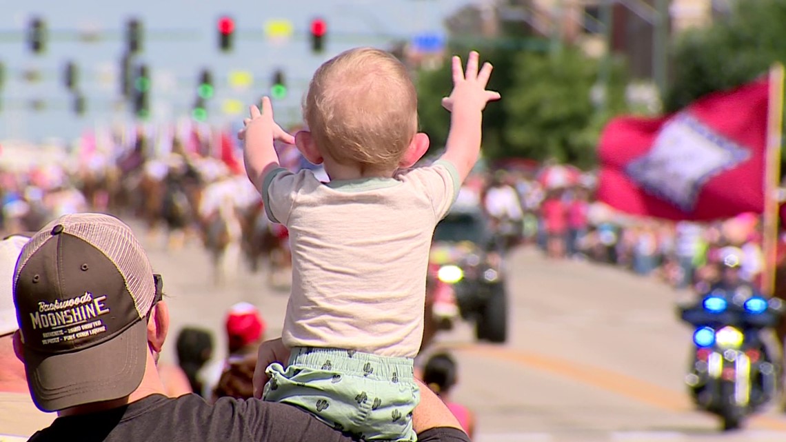 89th annual Old Fort Days Rodeo kicks off with parade | 5newsonline.com