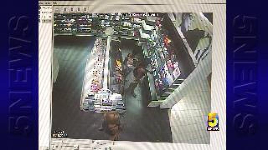 Suspects Steal Thousands of Dollars in Perfume | 5newsonline.com