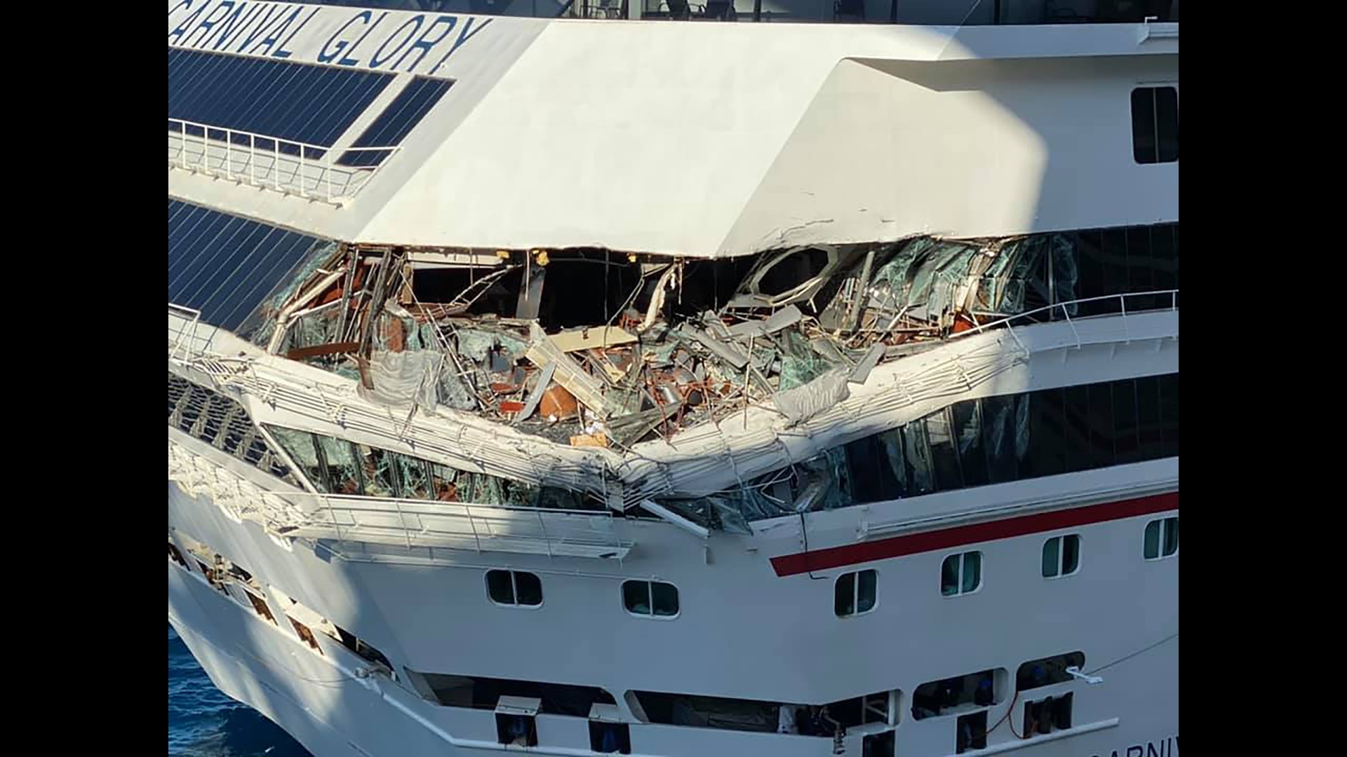 WATCH: Two Carnival Cruise Ships Collided In Cozumel, Mexico ...