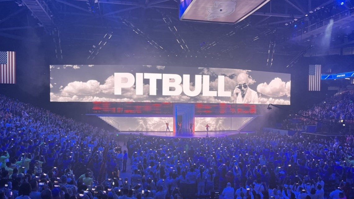 Kevin Hart hosts 2023 Walmart Associates Celebration | 5newsonline.com