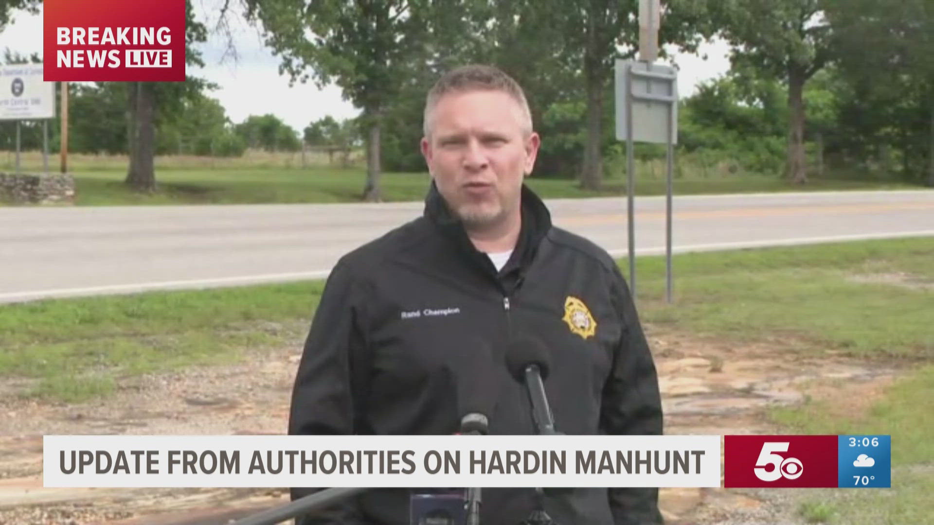 Officials hold press conference amid manhunt for escaped Arkansas prisoner | 5newsonline.com