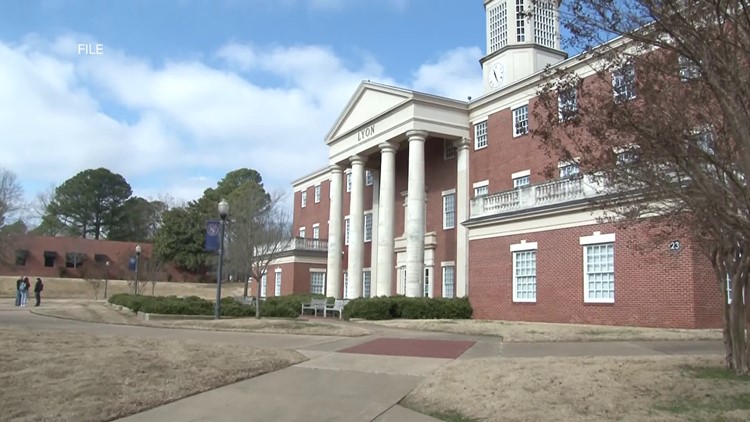 Lyon College targets 2026 for vet school launch | 5newsonline.com