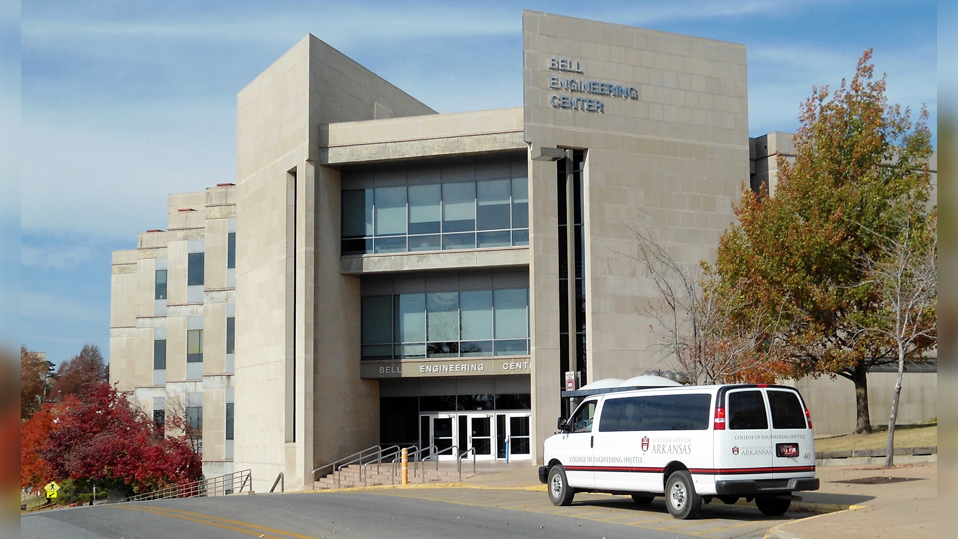 Robbery reported near University of Arkansas engineering center, police ...