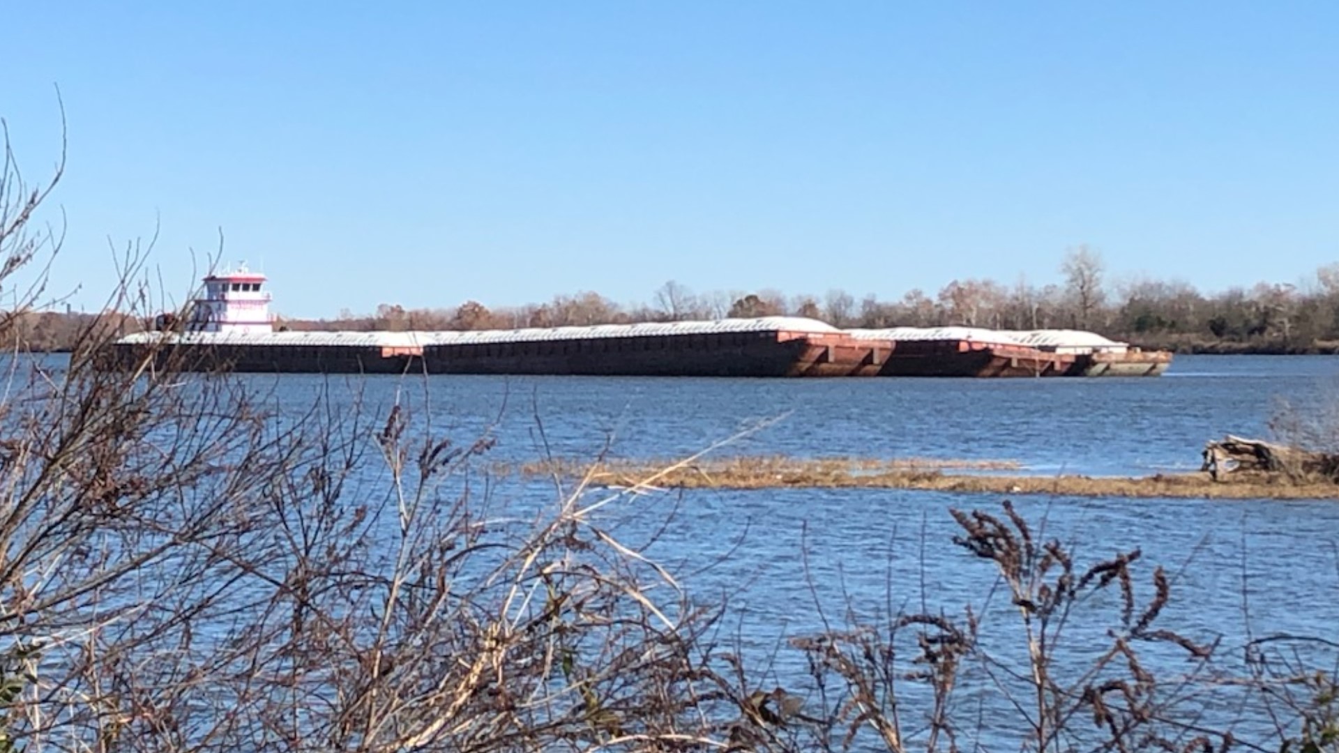 Coast Guard notified after barge in Fort Smith runs aground ...