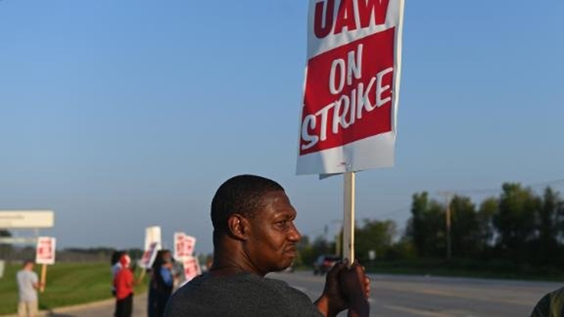 United Auto Workers’ GM Strike Reaches Day Five And The Pain Is ...