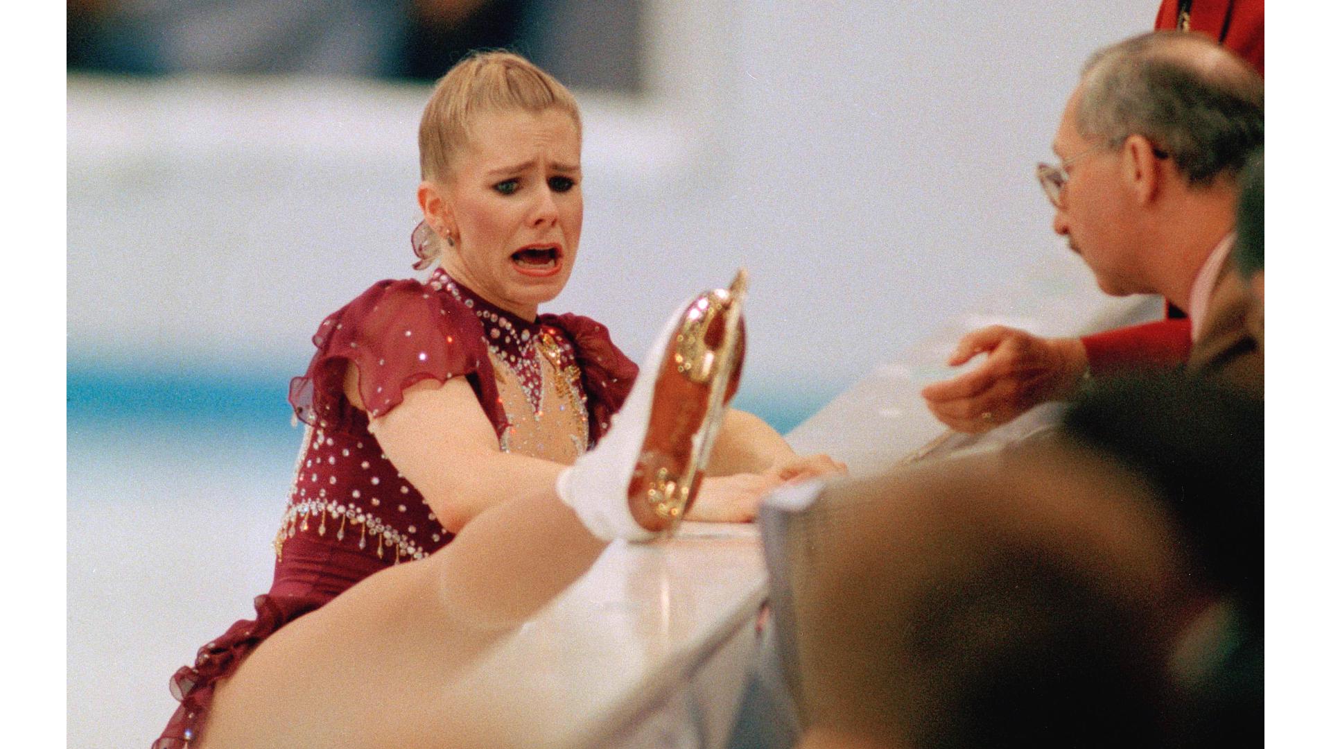 Tonya Harding's Olympic costume up for auction | fox43.com