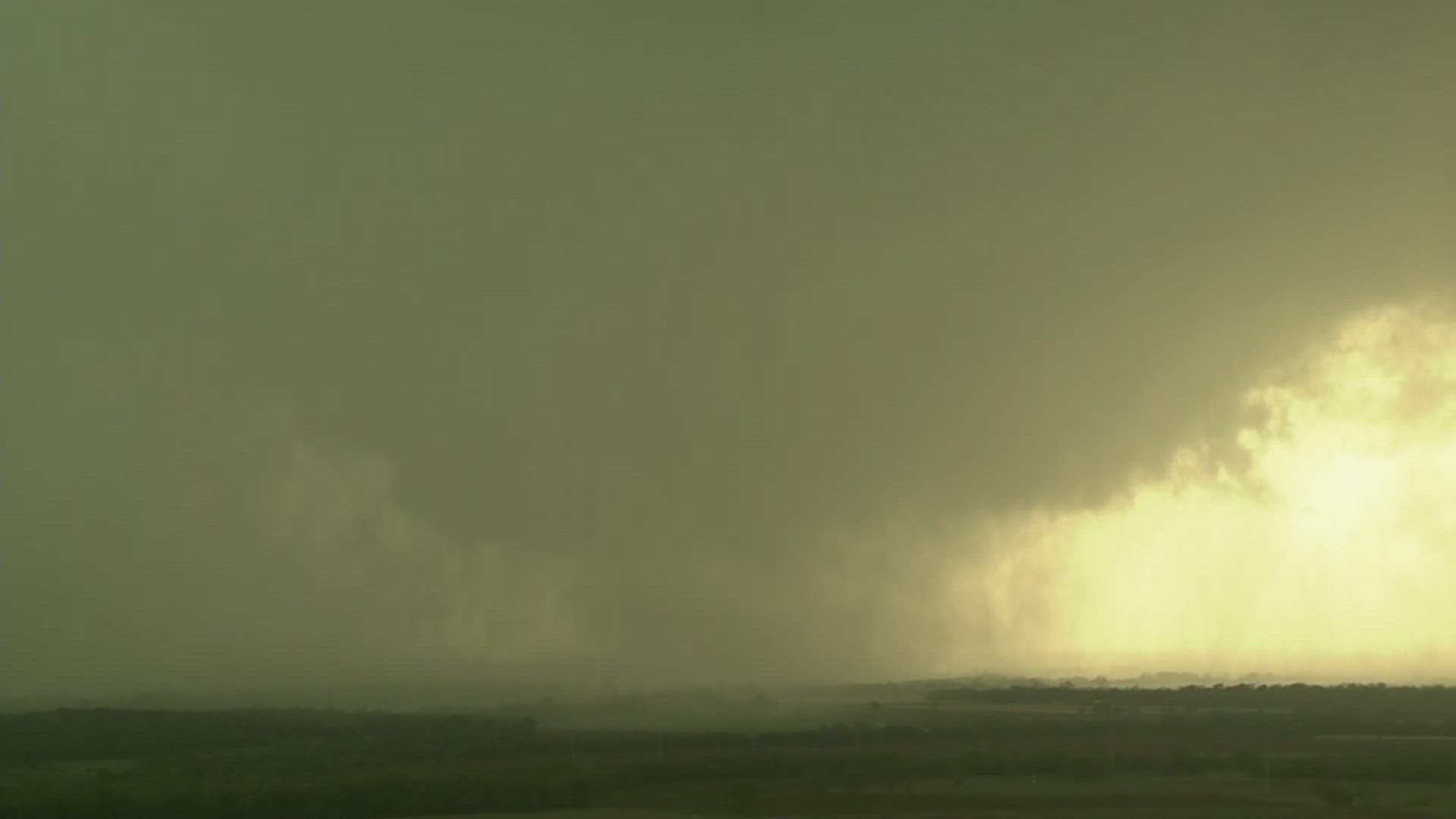 At least 2 dead after tornados rip through Central US | weareiowa.com