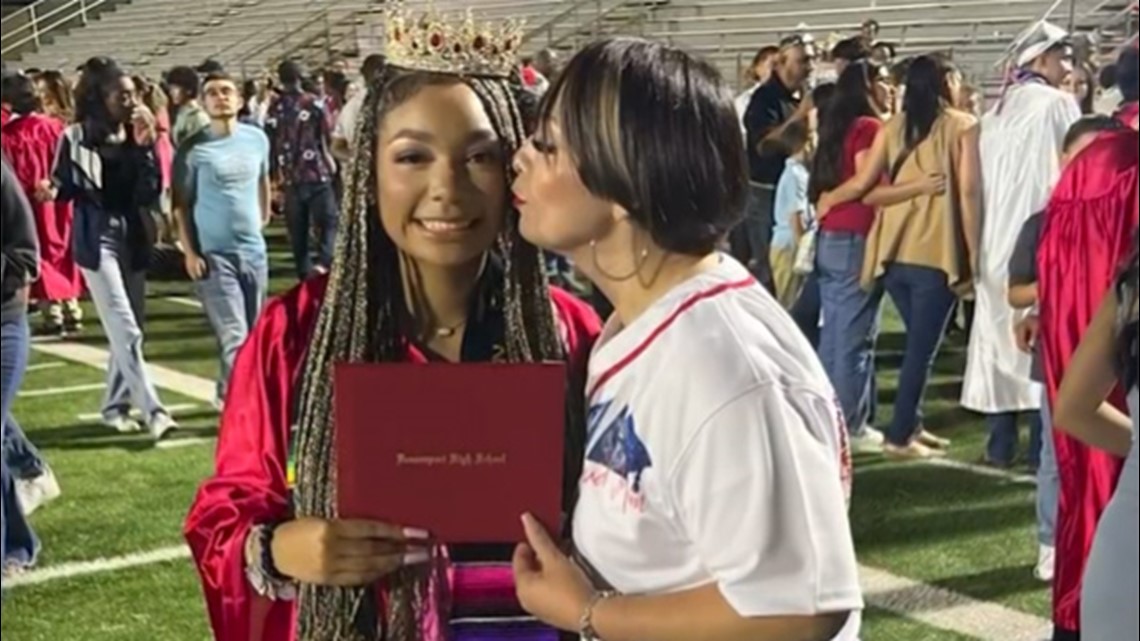 Homecoming queen not invited to ceremony for dress code violation ...