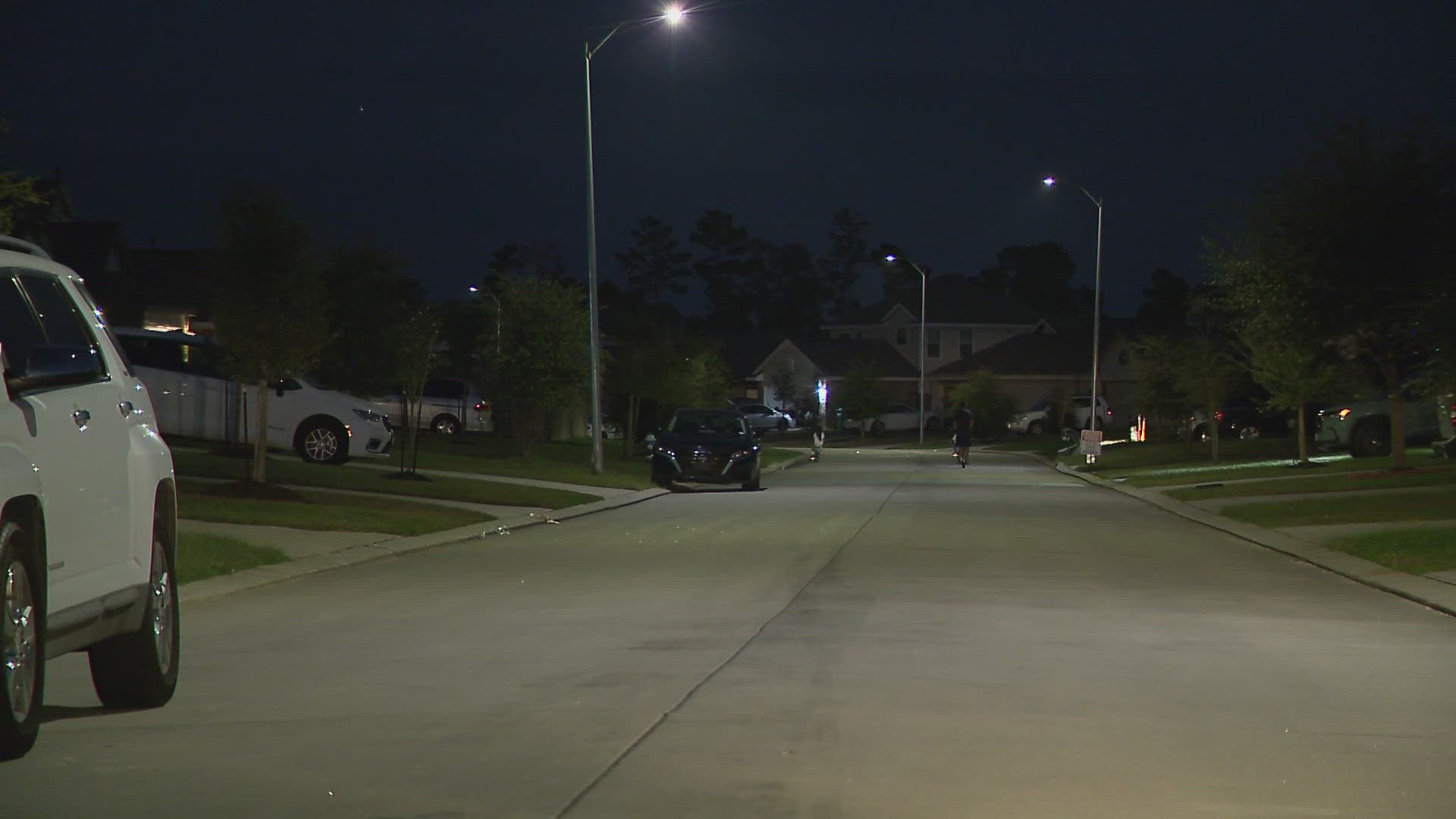 Texas teenager abducted at knifepoint, found by father using phone ...