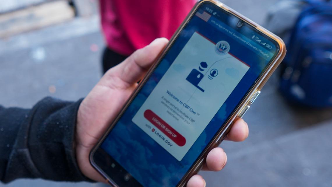 Over 900K migrants face expulsion after CBP One app update ...